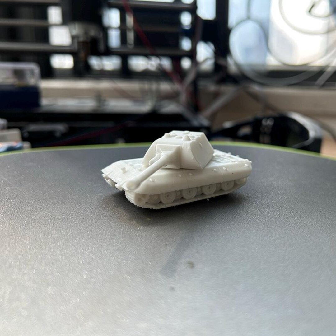 E100 Chassis Turret Widened Body Resin White Mold 1:144 Scale ...