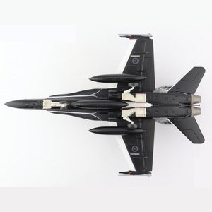 Die Cast Australian Air Force F-18 Fighter Jet Alloy Plastic Model 1:72 ...