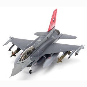 Die Cast F-16D Fighter Jet Alloy Plastic Ratio 1:72 Model Toy Gift ...