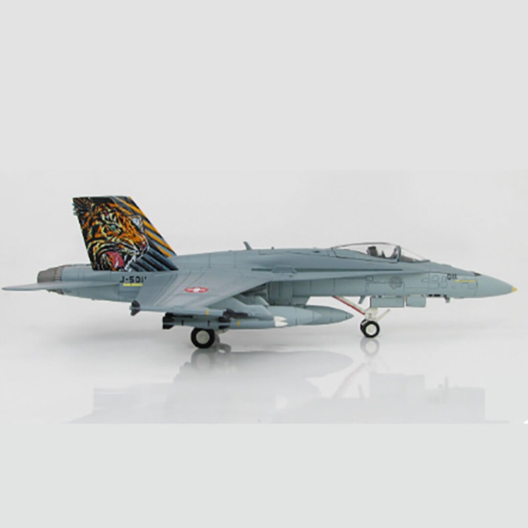 Die Cast F/A-18C Fighter Jet Alloy Plastic Model 1:72 Scale Toy Gift ...