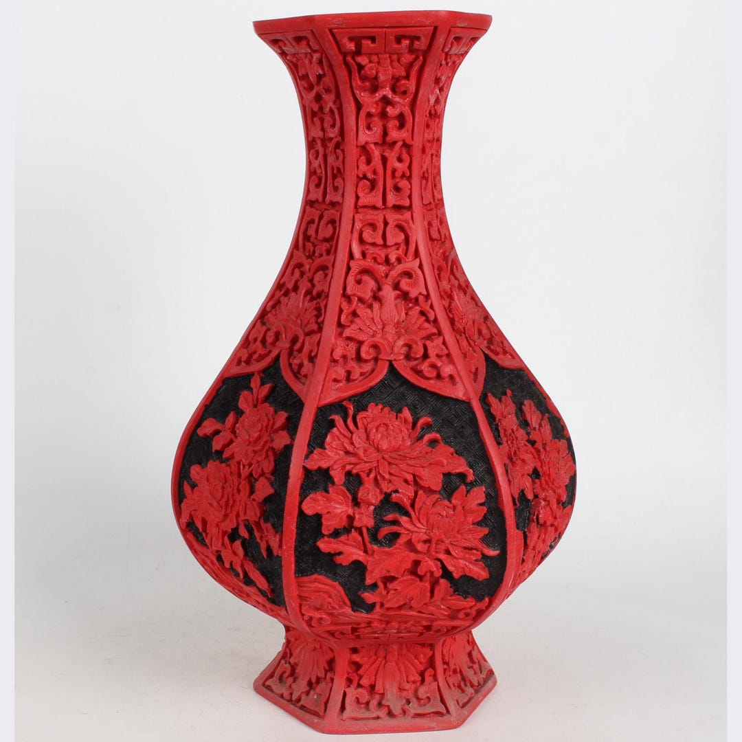 Chinese Traditional Lacquerware Hand-painted Flower Patterns, Vases ...