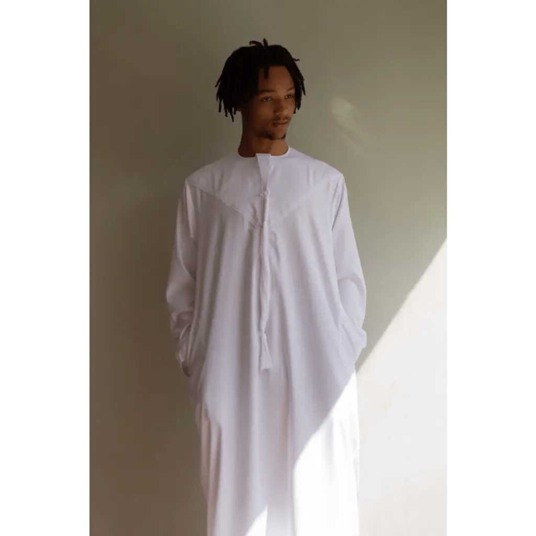 The Essential Emirati Thobes Collection - Etsy