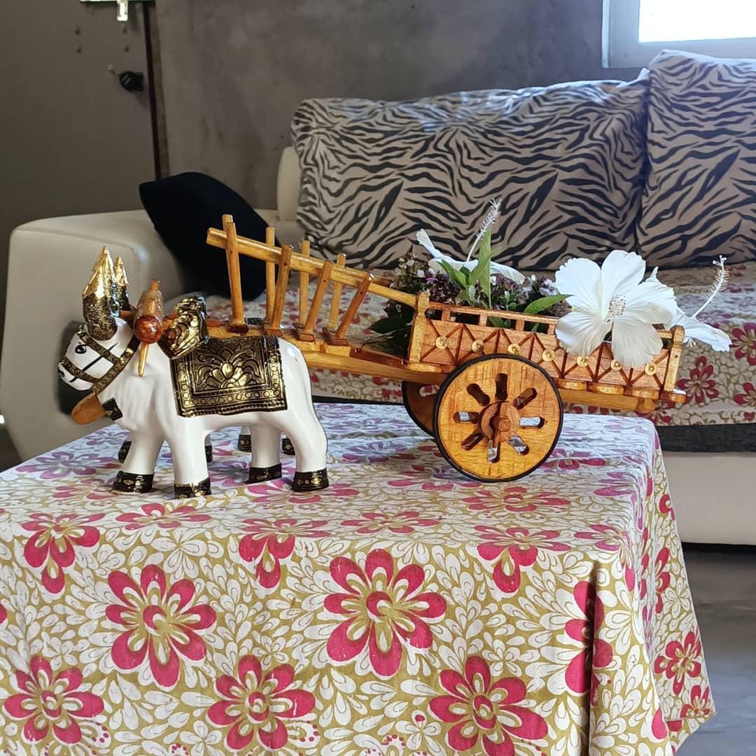 Indian Village Bullock Cart Wooden Statue Bullock Cart Rath Chariot ...