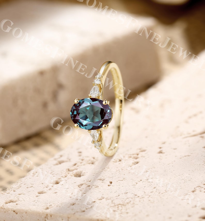 Vintage Alexandrite Engagement Ring Unique Oval Alexandrite - Etsy