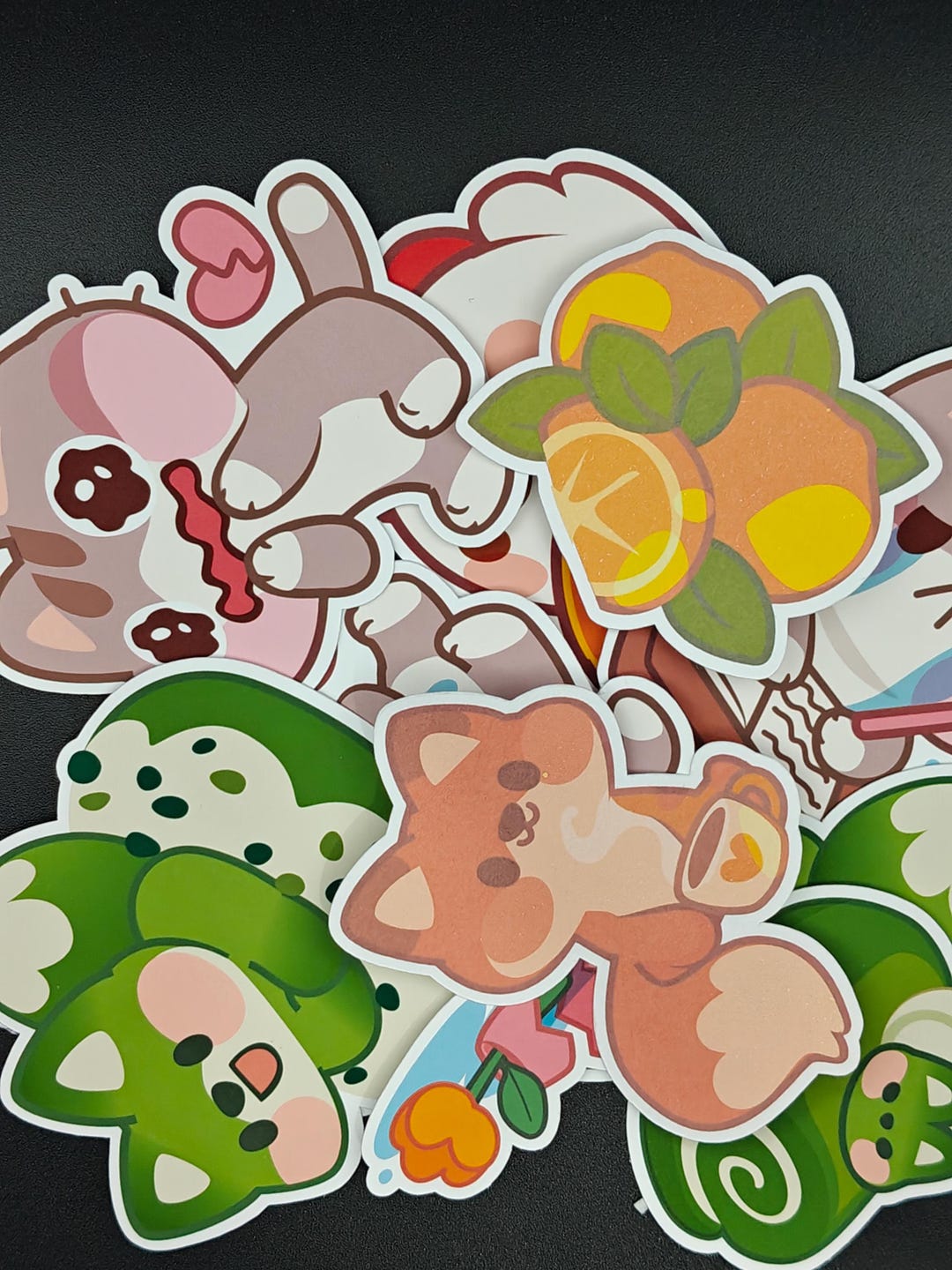 40 Cute Custom Random Stickers Pack Waterproof , Vinyl Themed Stickers ...