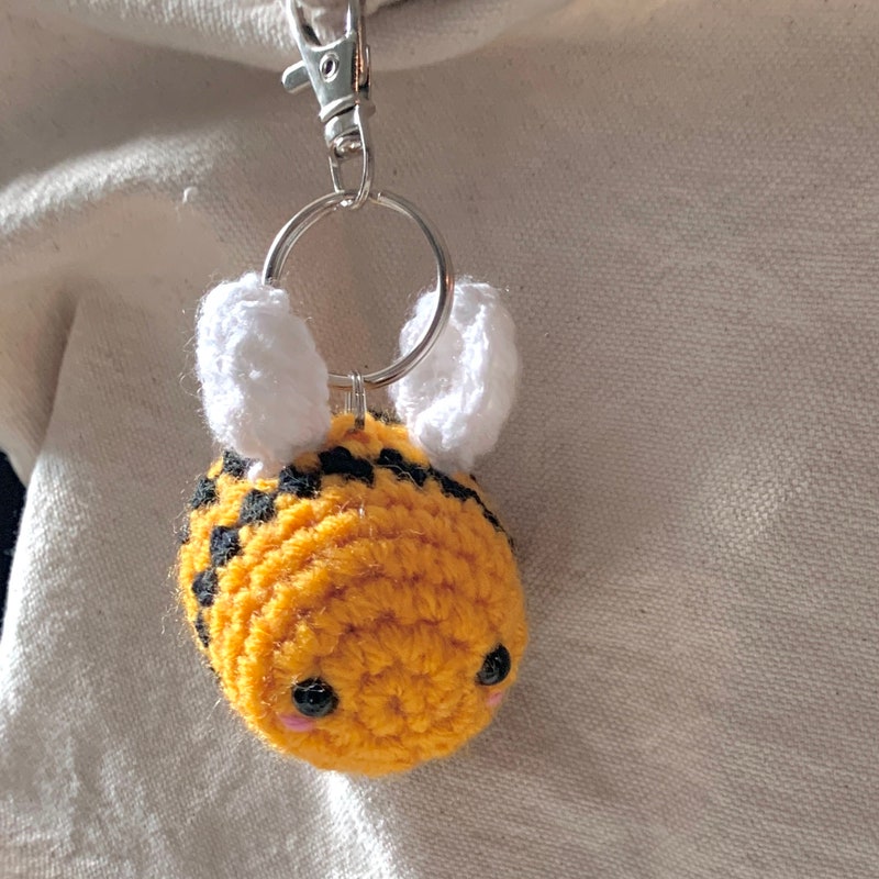 Crochet Bee Keychain - Etsy
