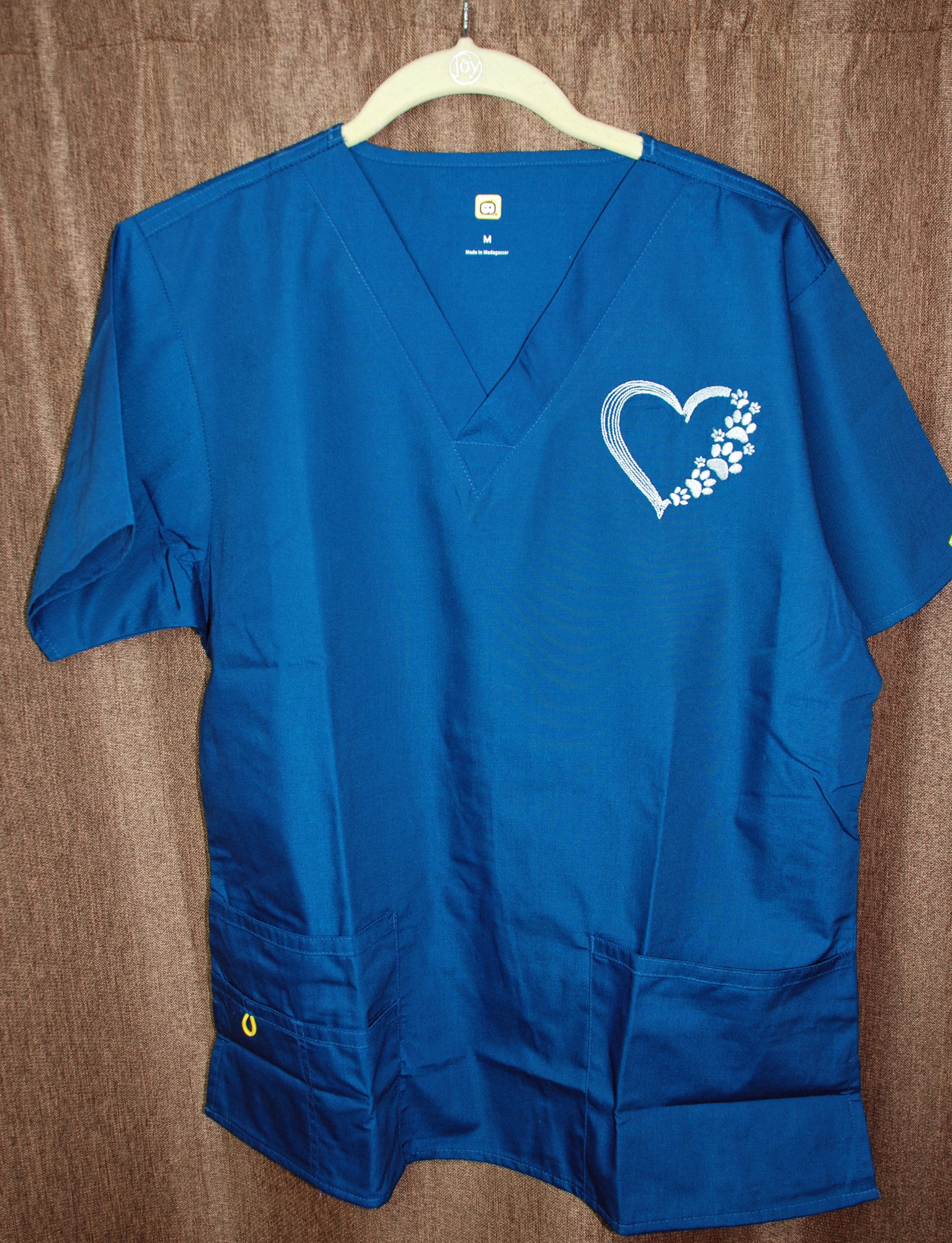 Heart Paw Embroidered Women's Scrub Top, Embroidered Vet Top ...