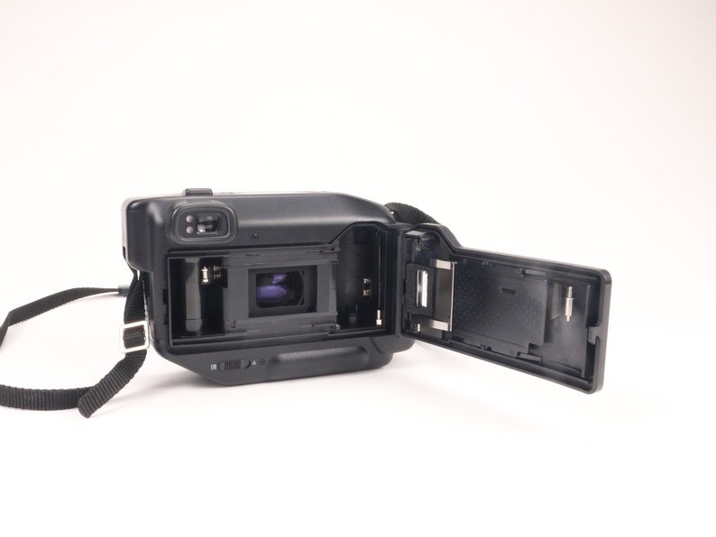 Canon the Tank Zoom XL Sure Shot 35mm Film Camera MINT Easy to Use ...