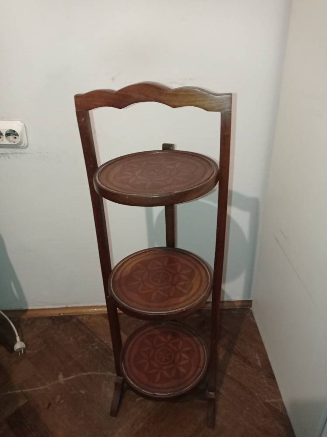 Cool Foldable Shelf Stand Vintage Real Wood Round Decoration Storage ...