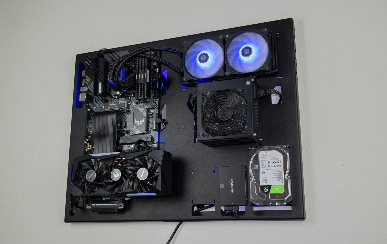Wall Computer, Computer Wall Mount, Space Case, Open Case, Full ATX ...