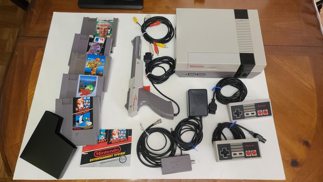 Nintendo NES System With Console, Controllers, Cables and Game, Cleaned ...