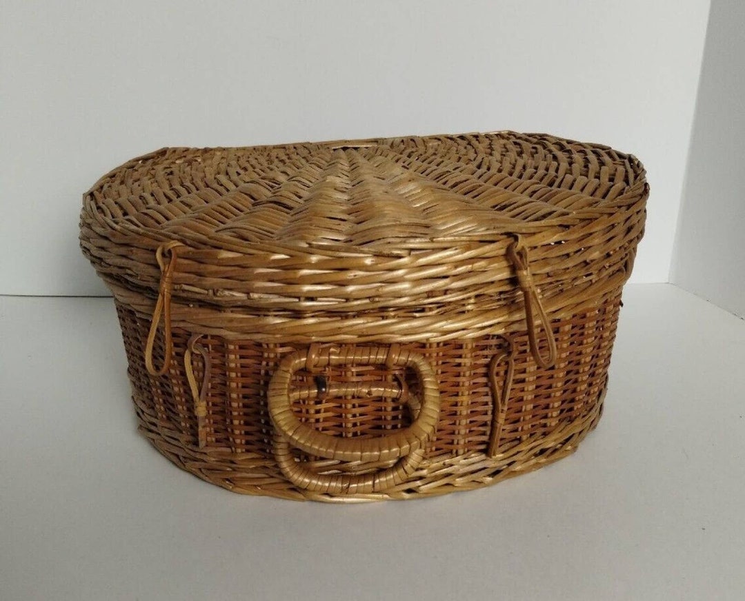 Shell Shaped Wicker Basket Lidded Decorative Storage - Etsy