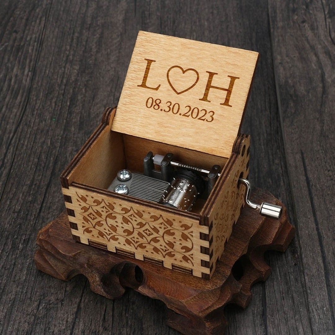 Custom Name Couple Music Box Personalized Anniversary Gift - Etsy
