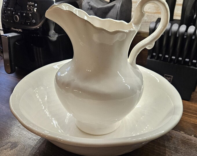 Vintage White Pitcher and Wash Basin - Etsy