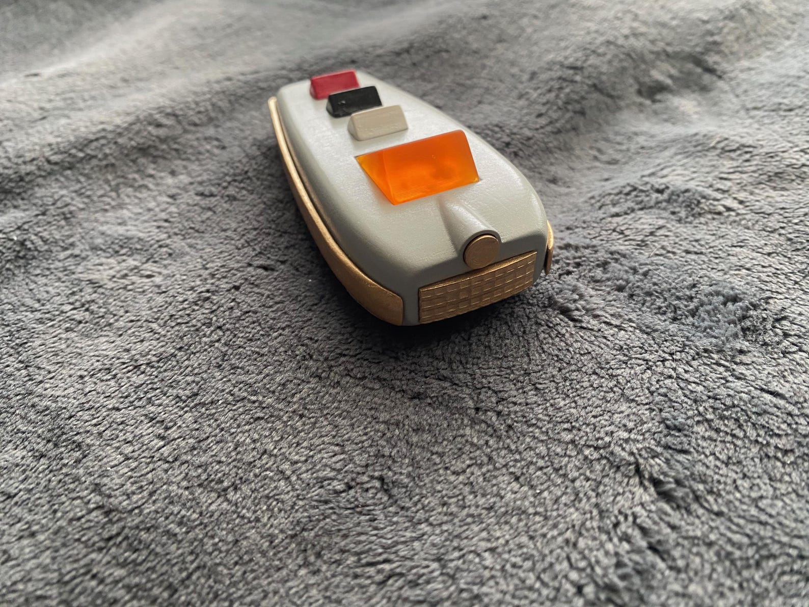 Garth of Izar Controller, Star Trek Original Series TOS Prop Replica ...