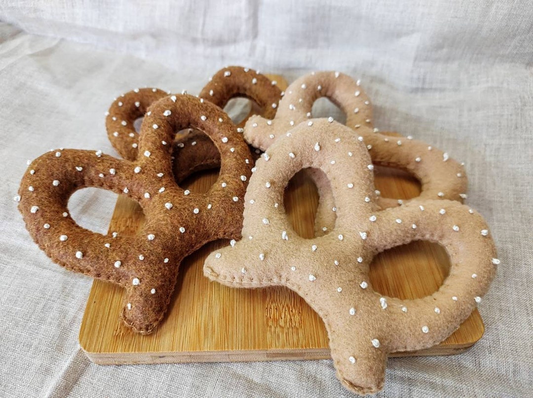 Felt Large Soft Pretzel Pretend Toy Kitchen/bakery 2 Colors Fabric ...