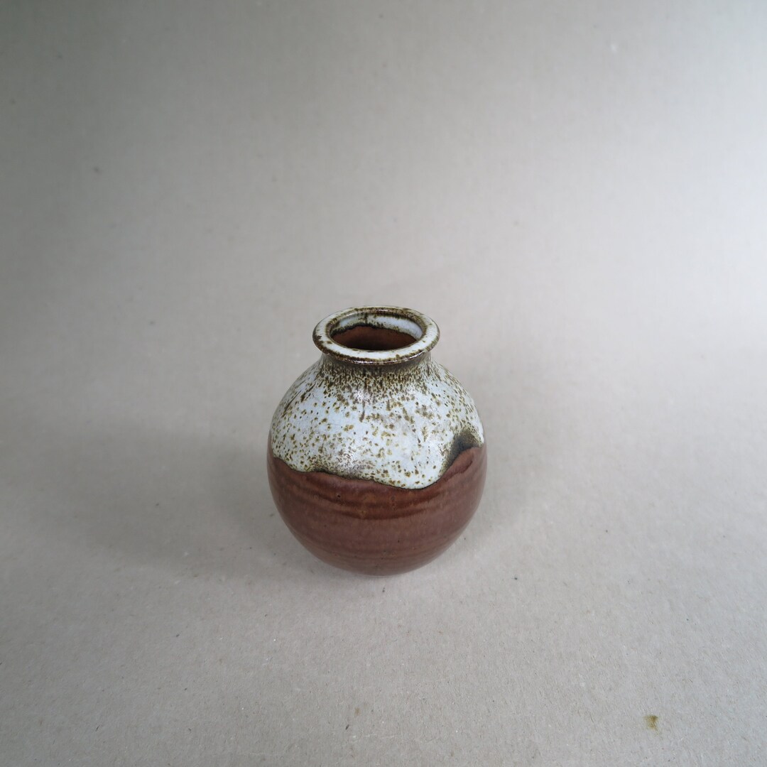 Vintage William "bill" Creitz Studio Pottery Vase / Speckled Cream ...