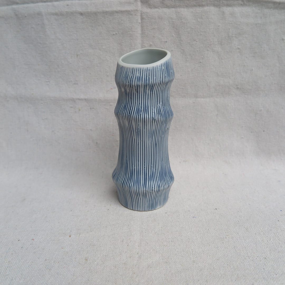 Lenox Bayside Breeze Bamboo Shaped Porcelain Vase / White and Blue ...