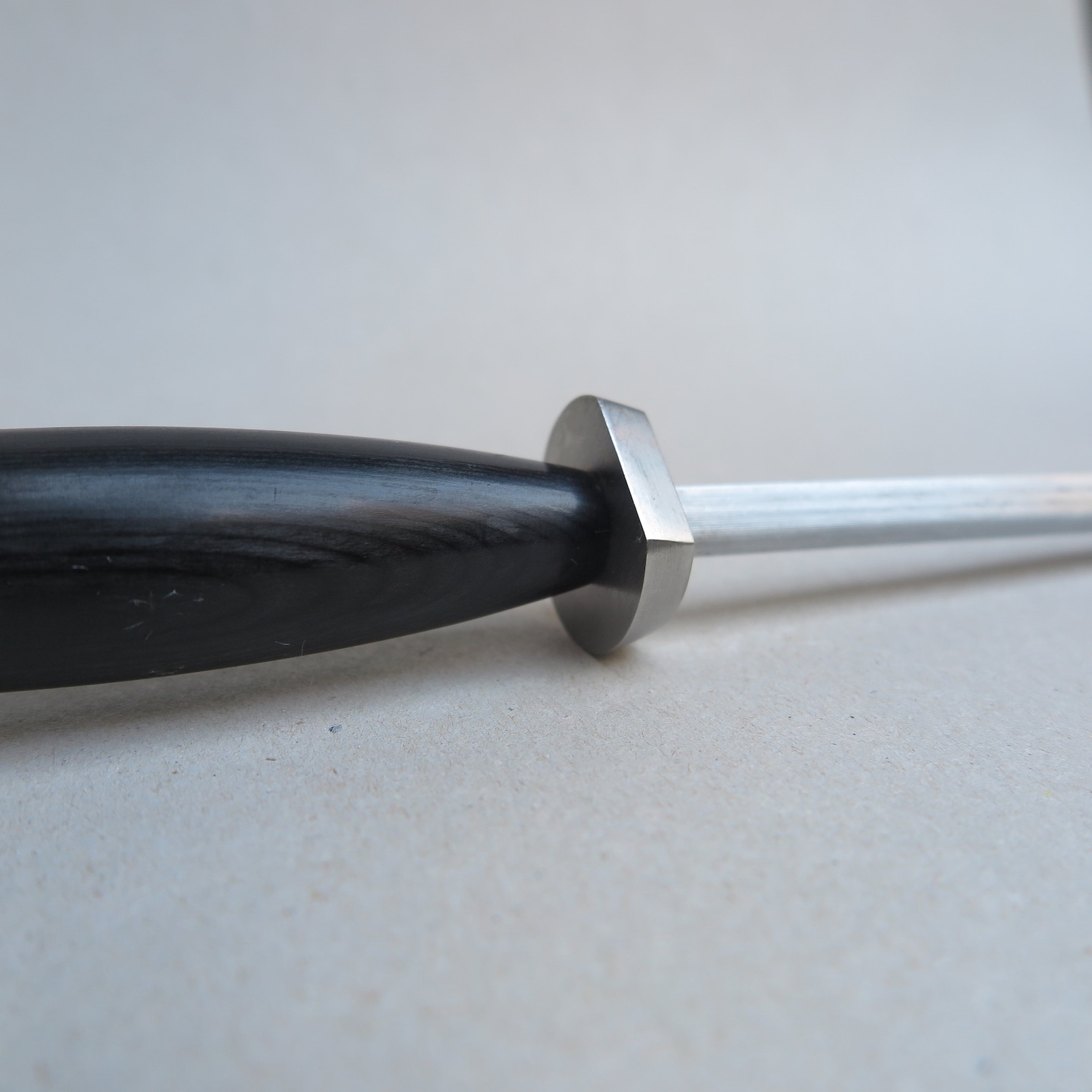 Shun 9 Classic Knife Honing Steel / Classic Ribbed Surface Honing Rod ...