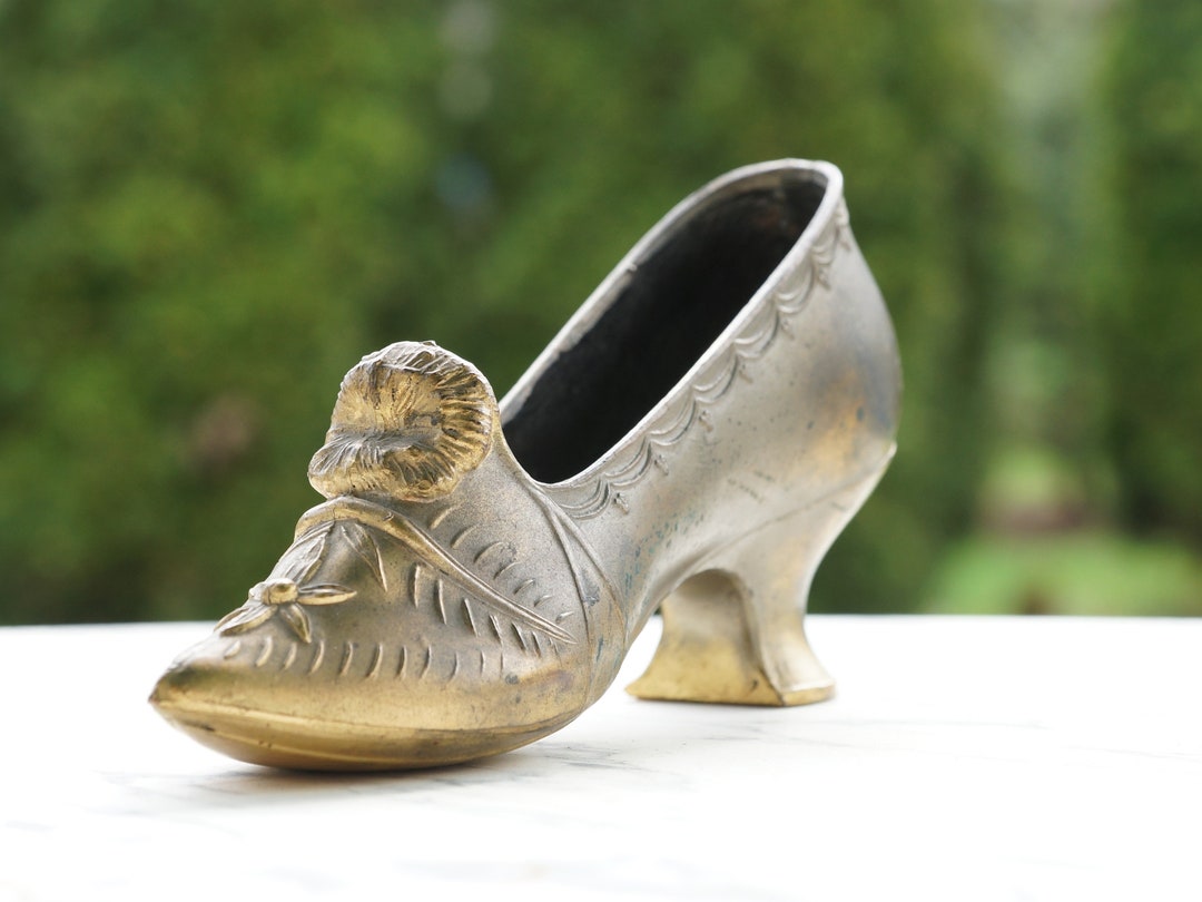 Antique Victorian Gold Slipper Shoe/metal Sewing Pin Cushion/decorative ...