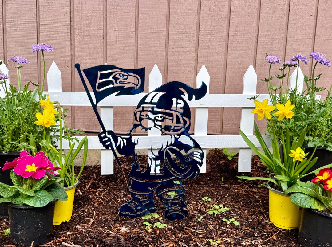 Seattle Seahawks Garden Gnome - Etsy