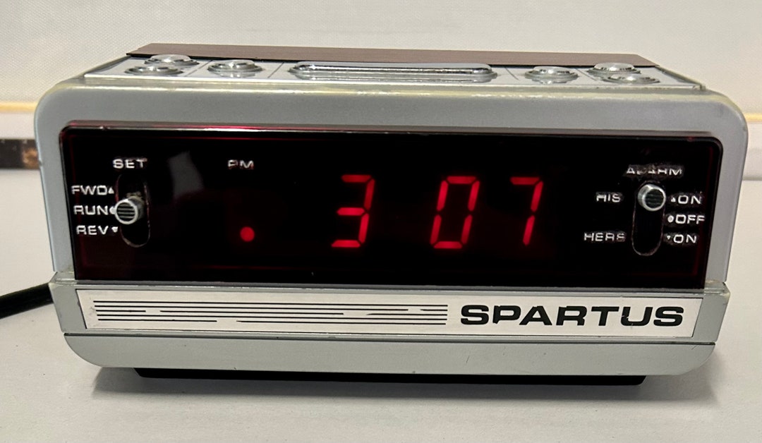 Spartus Electronic Digital Alarm Clock Hi Tech Model 21-3014-190 ...