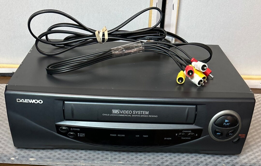 Modèle de magnétoscope Daewoo : lecteur/enregistreur VHS DV-K27N-pas de ...