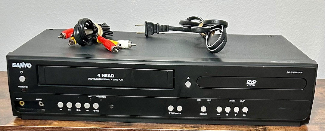 Sanyo DVD Player/vcr Recorder Player Combo FWDV225F No Remote Tested ...