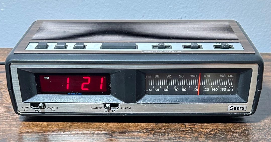 Vintage Sears AM/FM Dual Alarm Clock Radio Radial Dial Model 317.23870 ...