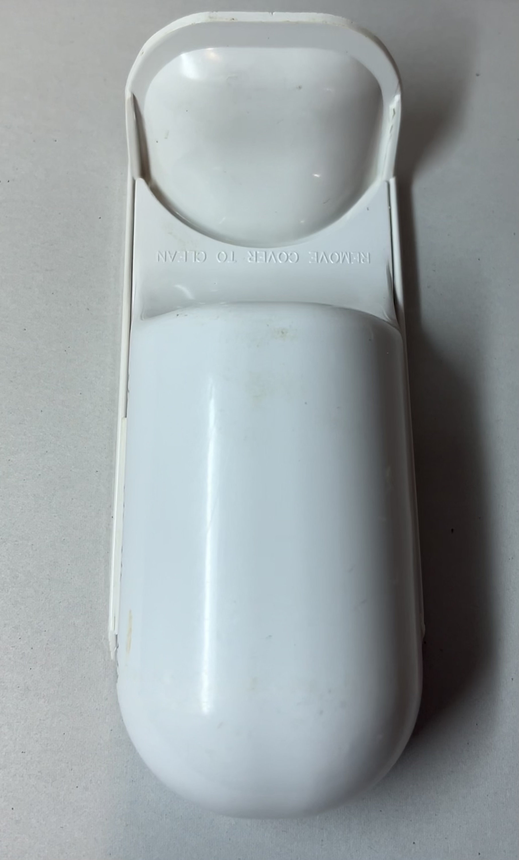 The Pampered Chef Adjustable Measuring Cup 1/8 1/2 Cup 50-250ml Dry ...