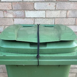 Wheelie Bin Straps Lid Securing Tie Down Strap No Drilling Bungee Cord ...