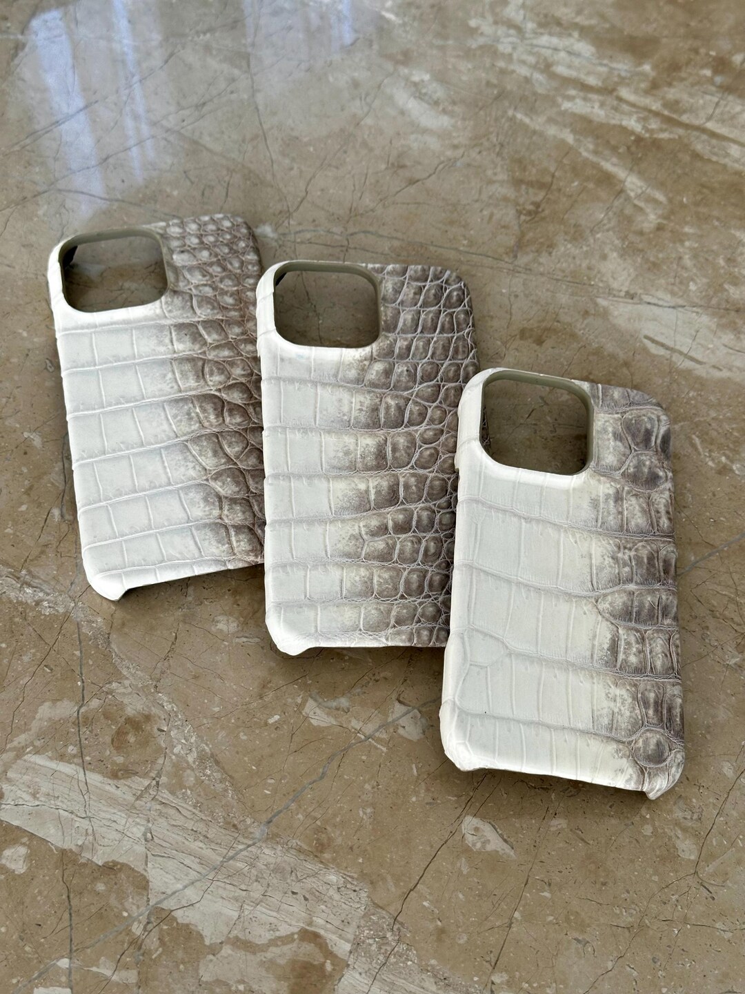 Himalaya Alligator Leather iPhone Case: Luxury Magsafe Case - Etsy