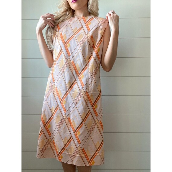 1970s VOLUP Friendly Bright Orange Mini Mod Shift Dre… - Gem