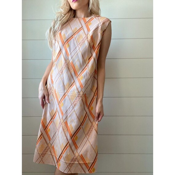 1970s VOLUP Friendly Bright Orange Mini Mod Shift Dre… - Gem