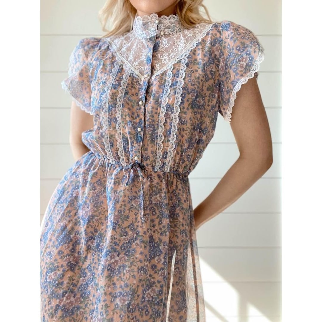 1970s oops California Floral Cottage Meets Victorian Style Sundress ...