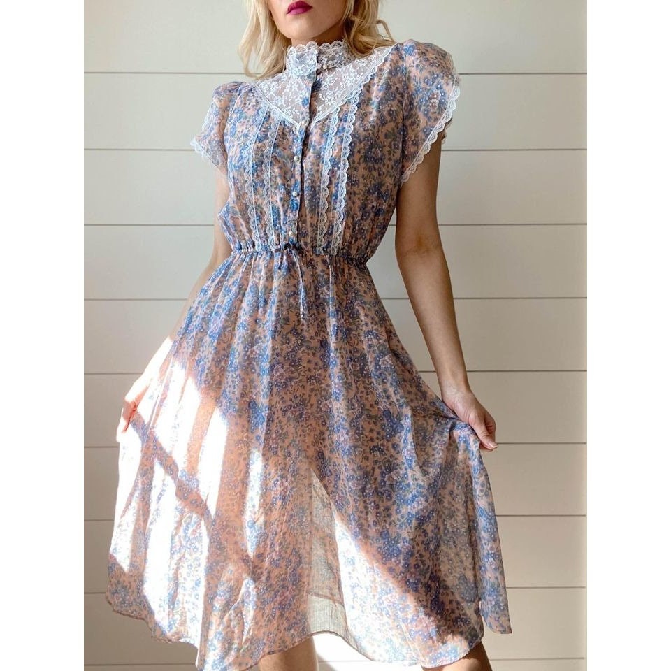 1970s oops California Floral Cottage Meets Victorian Style Sundress ...