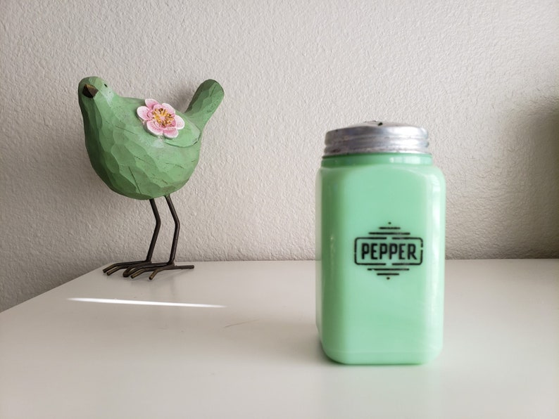 Vintage Mckee Jadeite Jadite Green PEPPER Small Box Shaker Jade-ite ...