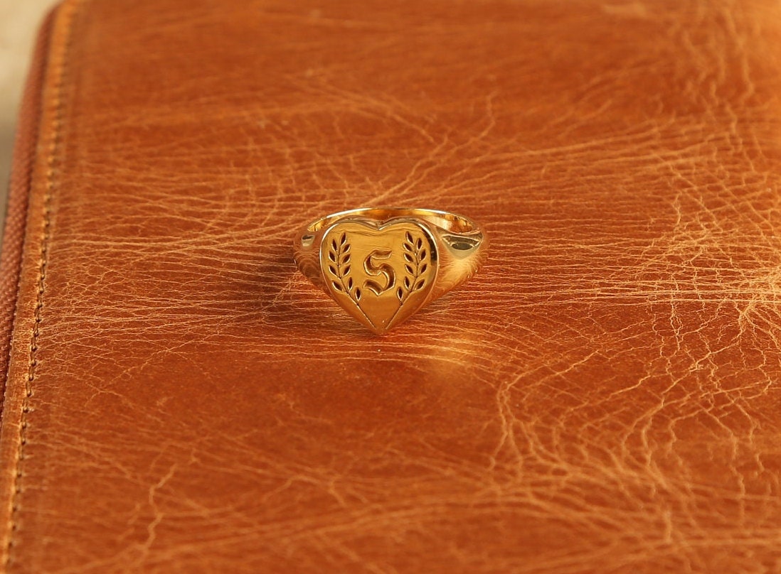 14K Gold Signet Ring for Women / Signet Initial Ring / - Etsy