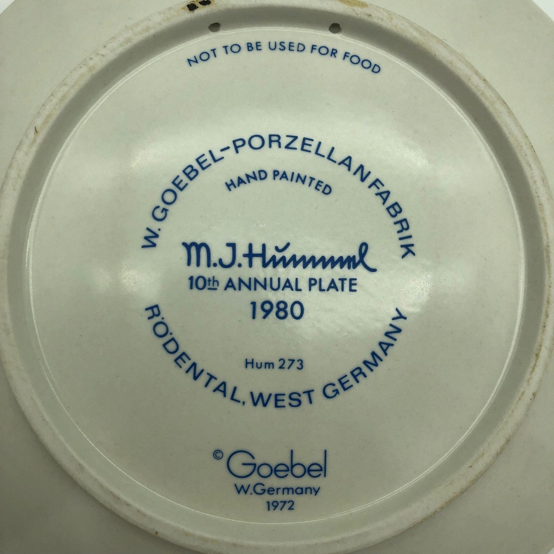 Vintage 1980 and 1981 Hummel Annual Display Plates - Etsy