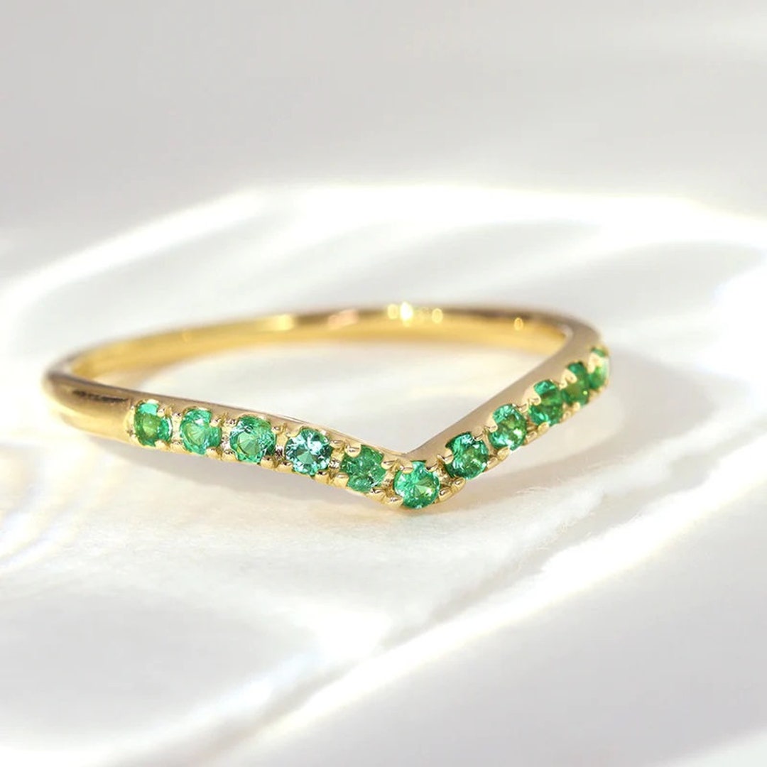 Natural Emerald Curve Wedding Band, 14k Gold Band, Vintage V Shape ...