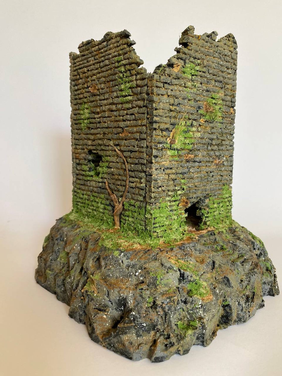 Medieval Castle Diorama - Abandoned Castle Diorama and Model - Etsy