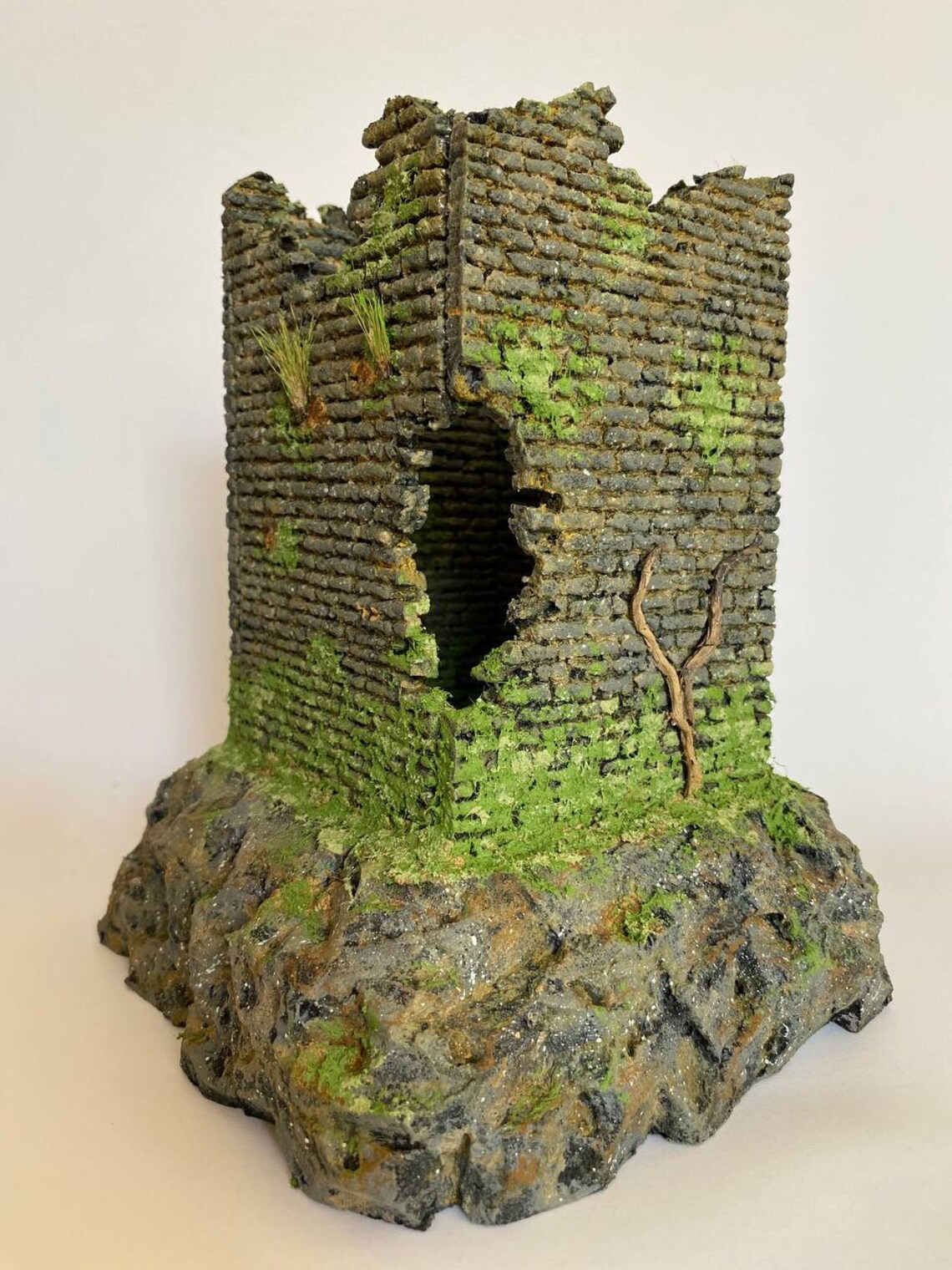 Medieval Castle Diorama - Abandoned Castle Diorama and Model - Etsy