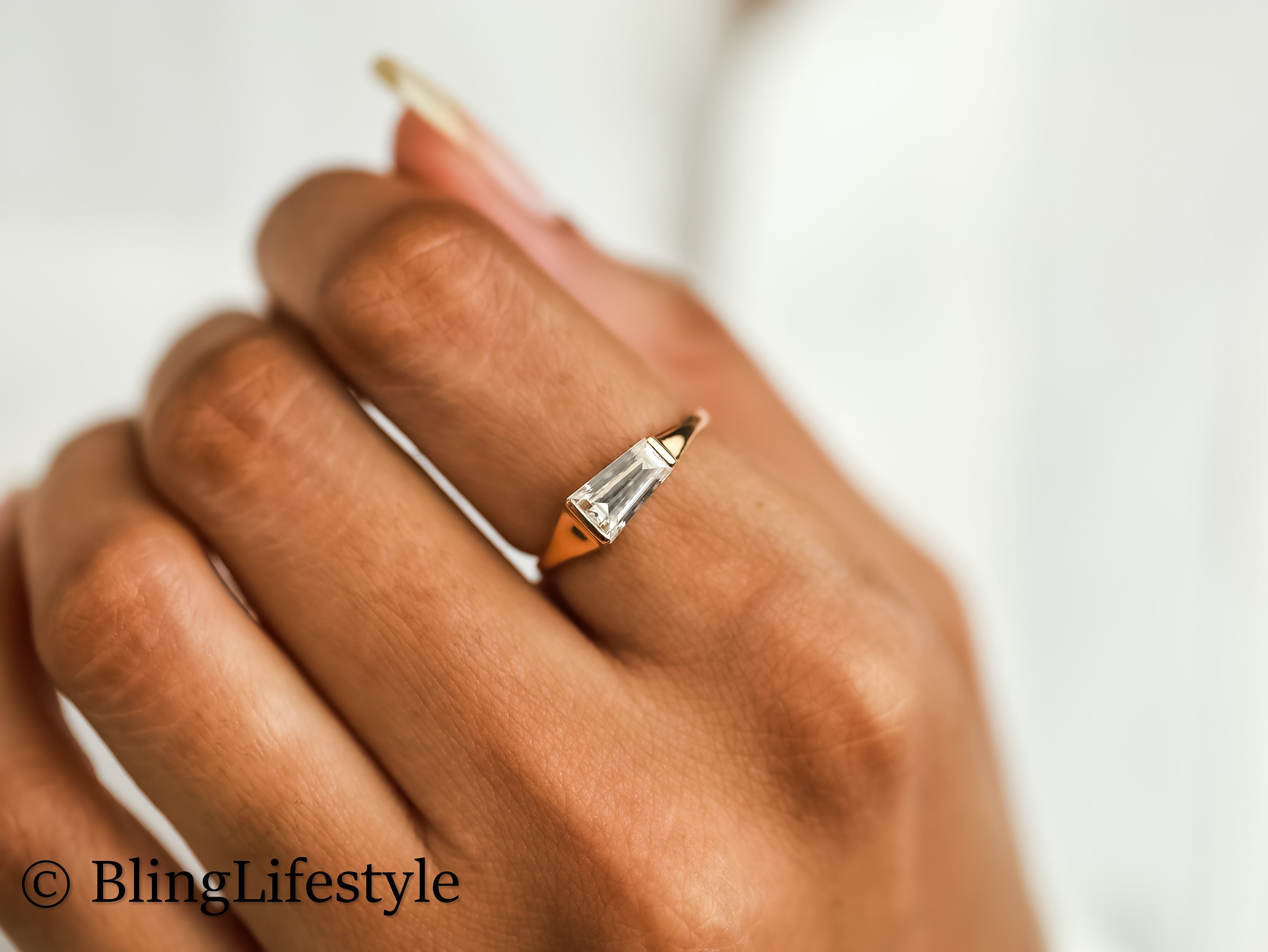 Lab Created Tapered Baguette Diamond Engagement Ring, 1 Carat Tapper ...