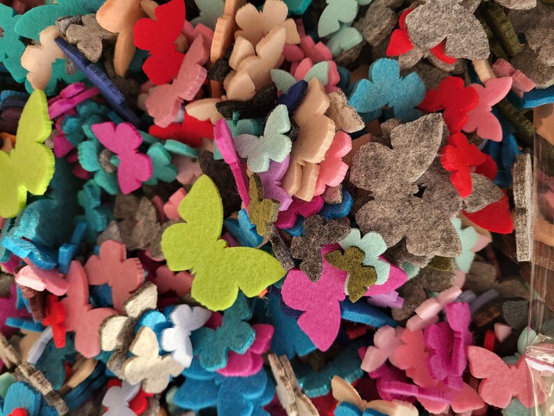 Schmetterling aus Filz zum basteln nähen dekorieren Streudeko Filzanhänger Kommunion Taufe ...