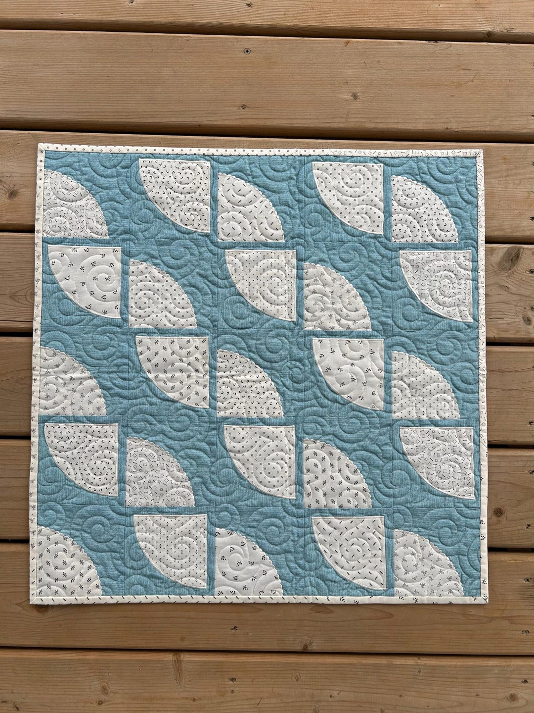 Drunkard's Path Table Top Quilt - 24.5" X 24.5" - Etsy