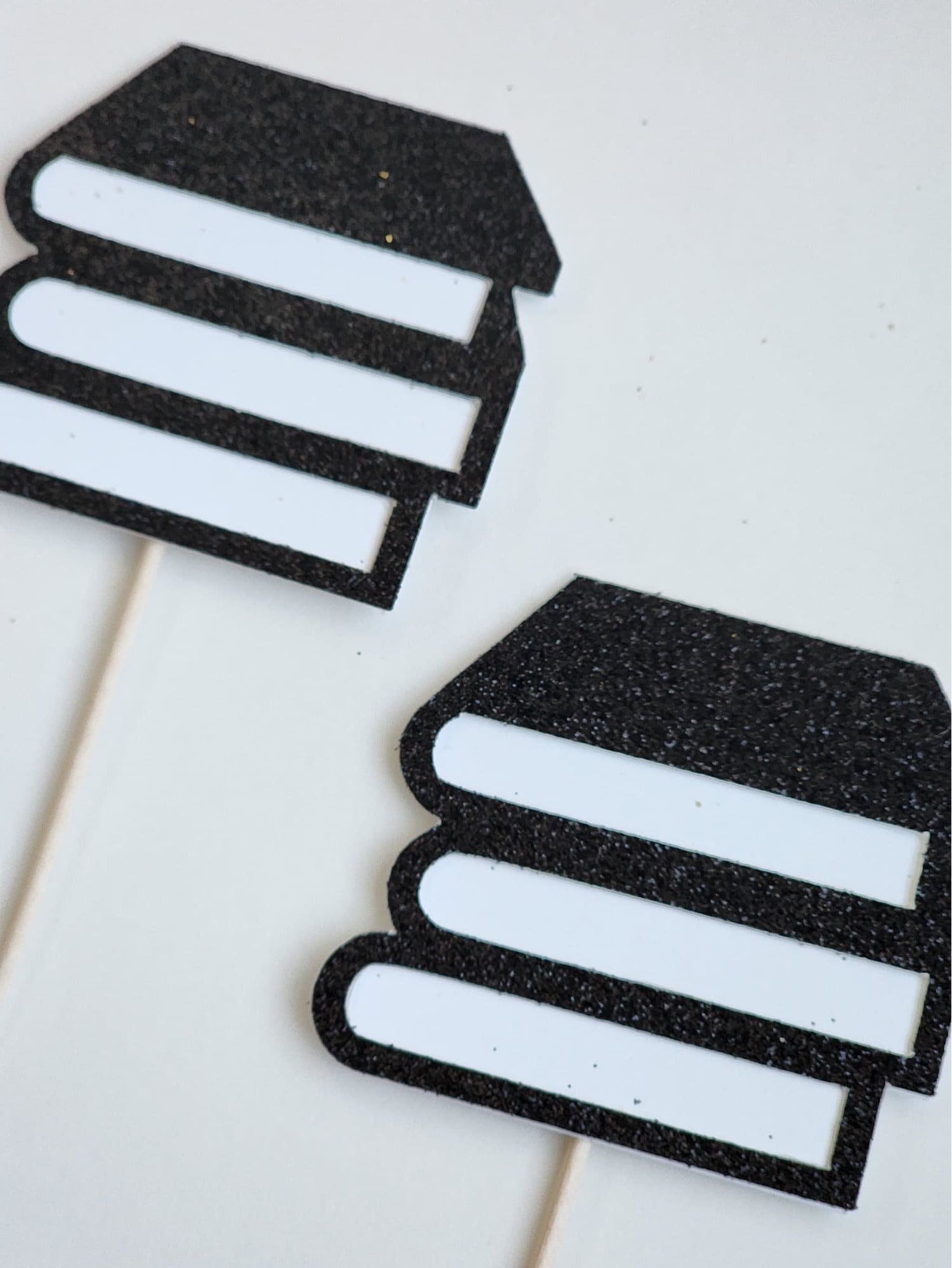Book Cupcake Toppers: Librarian Reading Party Decorations - Etsy