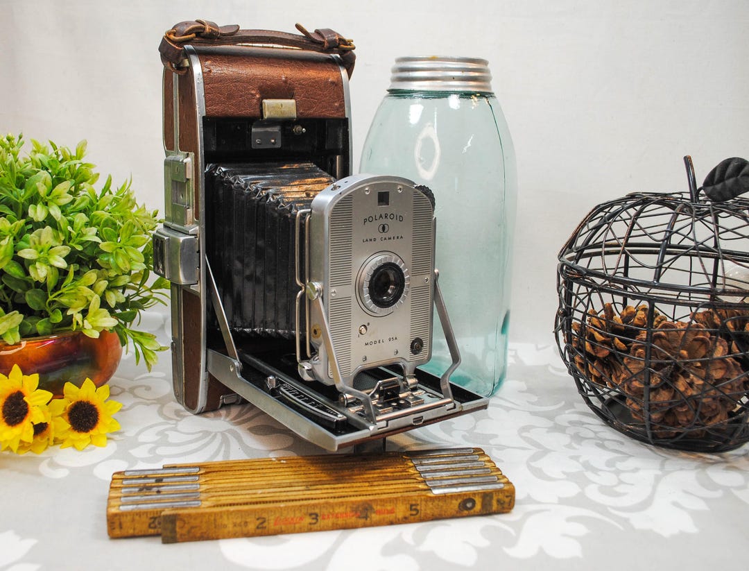 NICE Vintage Polaroid Land Camera Model 95A - Etsy