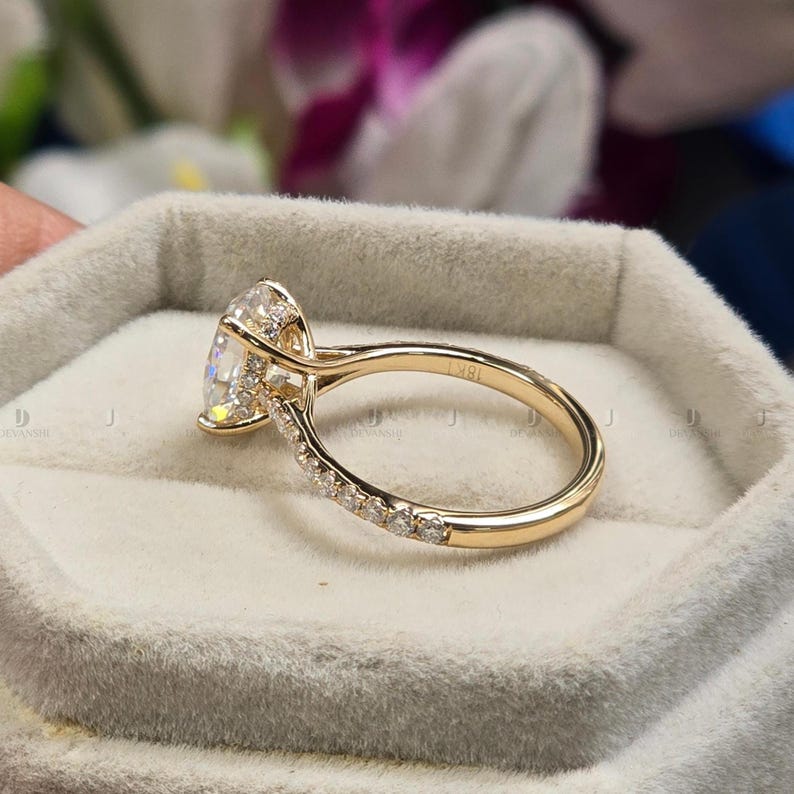 Vintage Cathedral Setting Engagement Ring in 14k Yellow Gold, Oval Cut ...