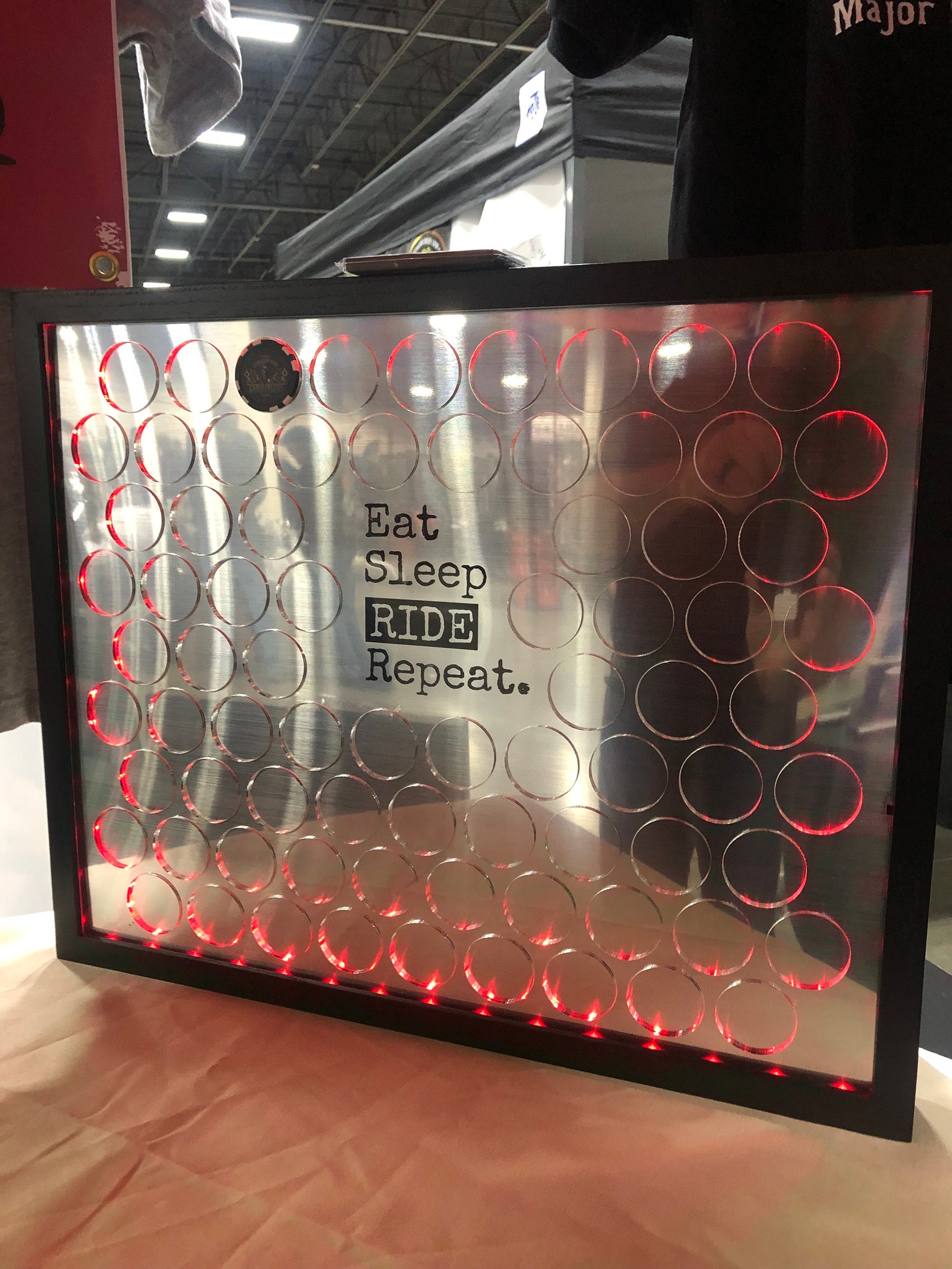 77 Piece Poker Chip LED Lit Magnetic Display Case for Harley Chips ...