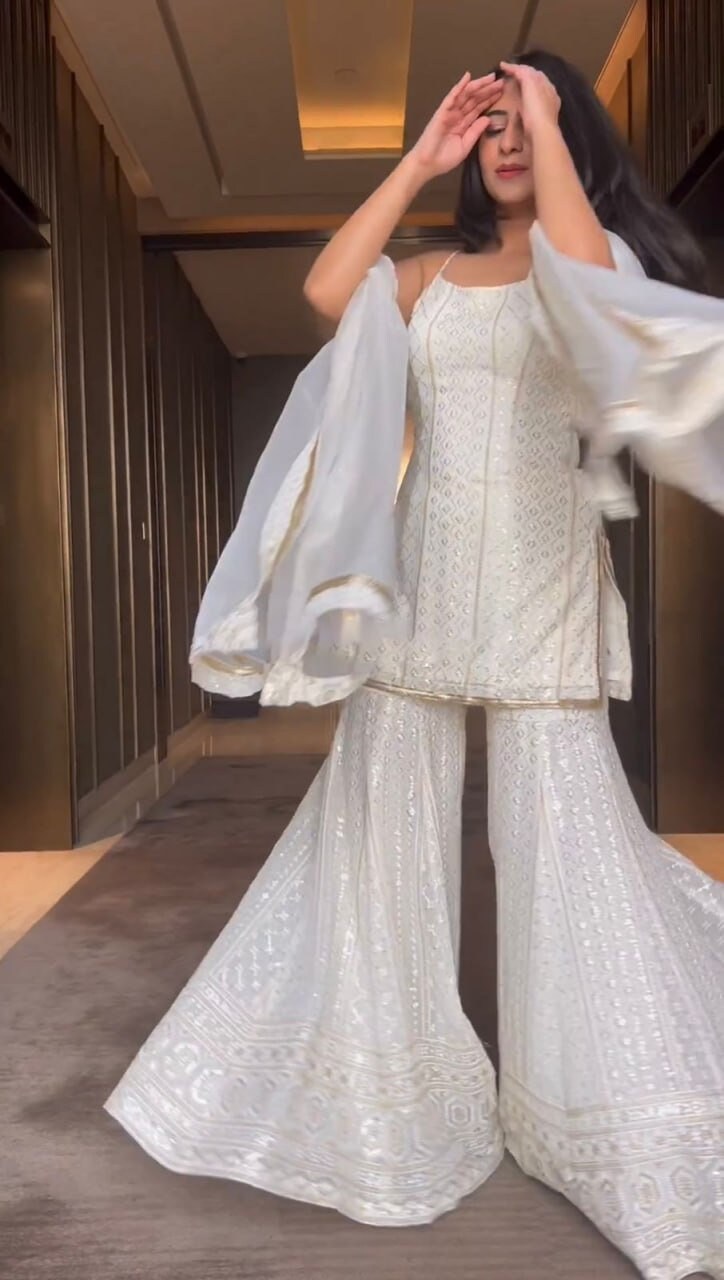 Sahara Close-fitting Suit Set Flesh